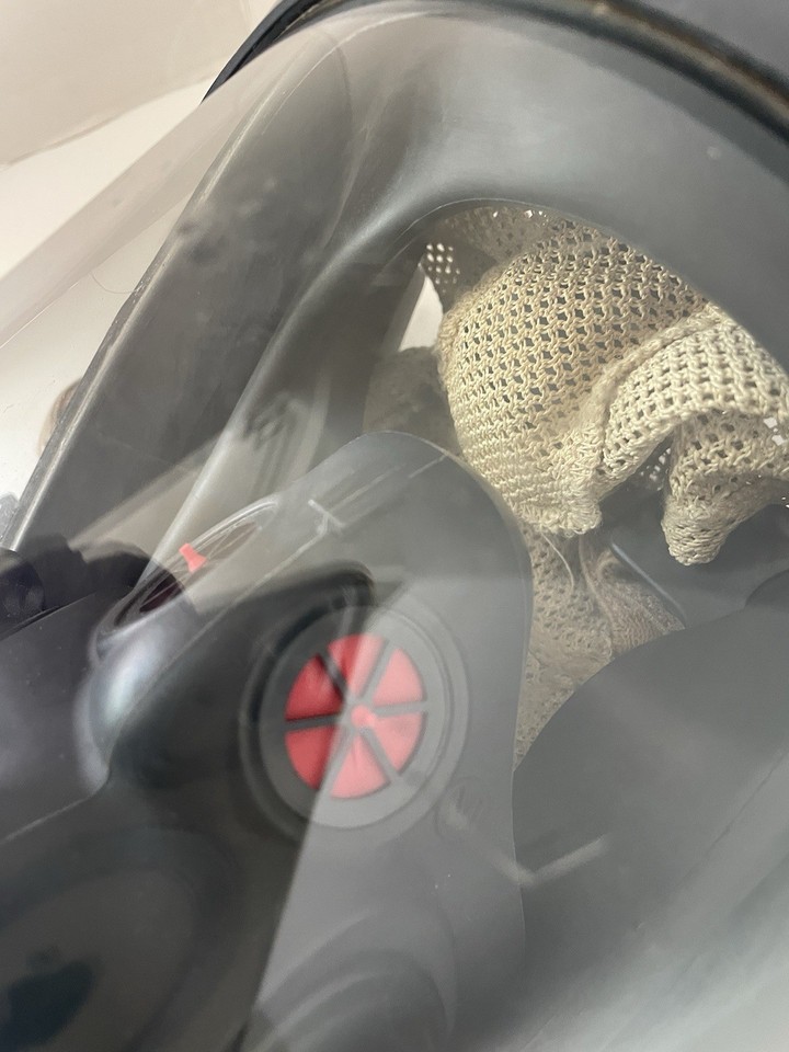 Scott AV-3000 Mask w/ KEVLAR NETTING Firefighter MASK Size Medium READ ...