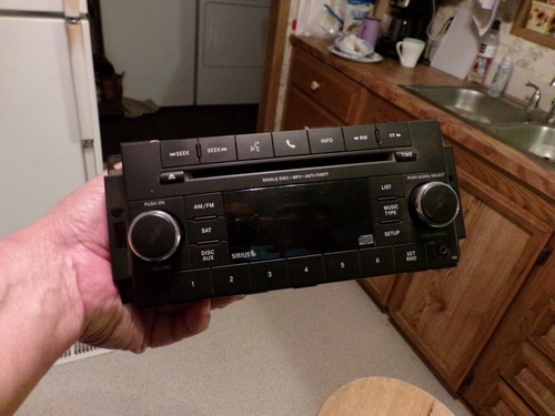 Chrysler Group LLC 2018 JEEP OEM Single Disc CD MP3 Player - PN ...