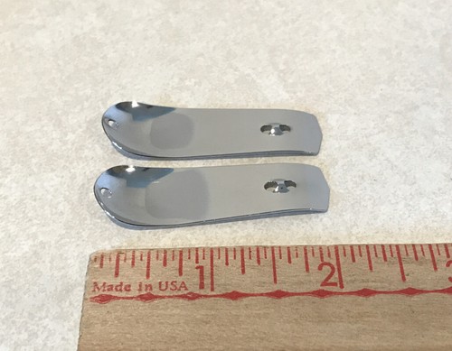 2 VINTAGE LES DAVIS PT. DEFIANCE SPOON CHROME SILVER Bass Salmon Fish ...