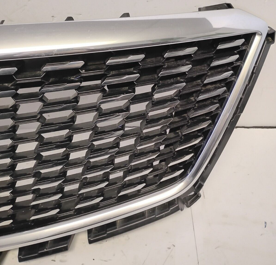 2020-2023 Cadillac XT5 Front Grille Insert Black & Chrome OEM 84724566 ...