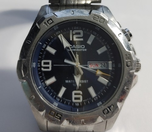 MEN'S CASIO ILLUMINATOR DAY /DATE SPORT / DIVER QUARTZ #5373 | eBay