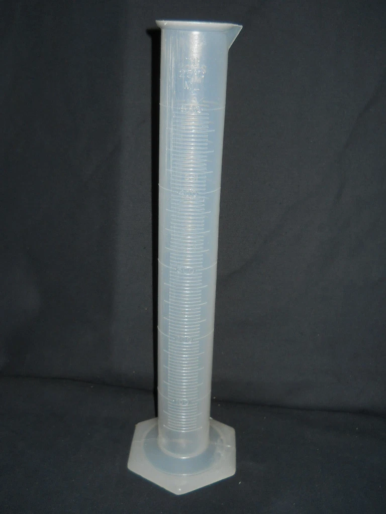 Plastic Graduated Cylinder