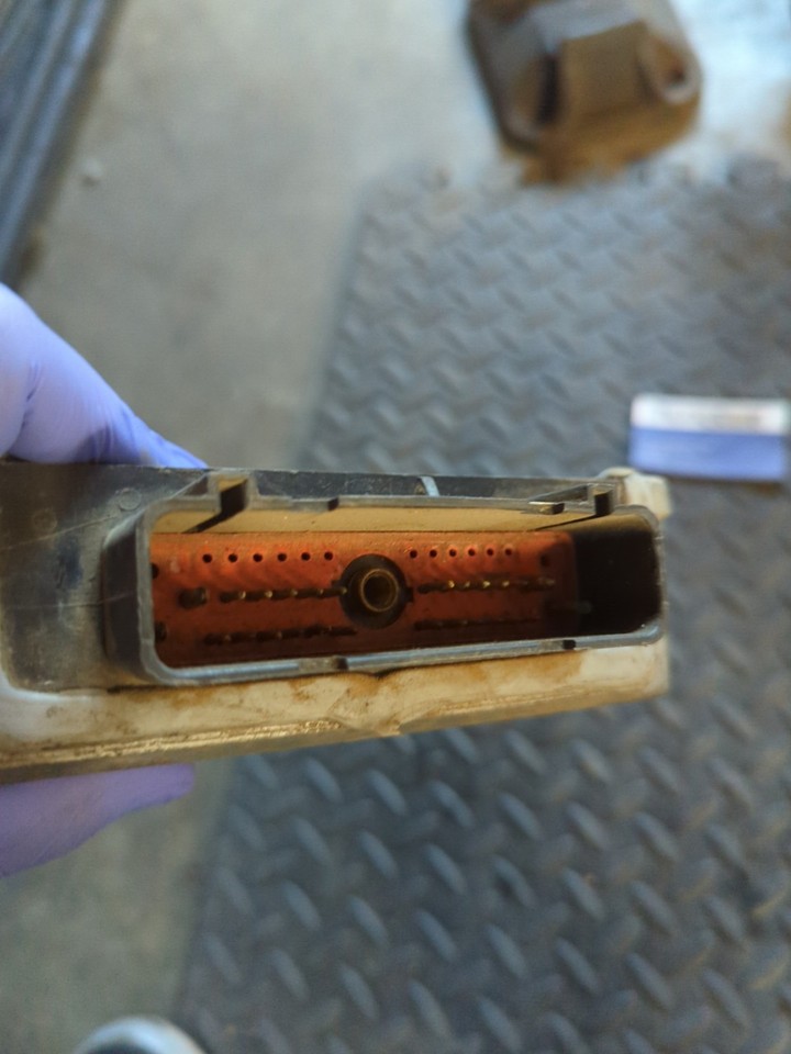 1999 Ford E Series 7.3 diesel injection control module IDM F7TF-12B599 ...