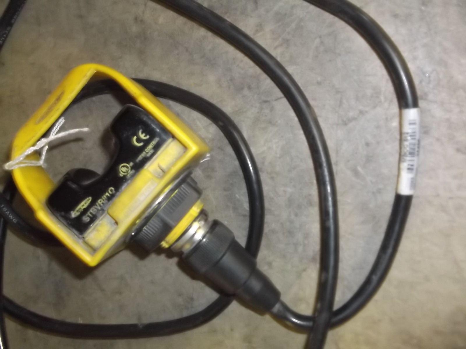 Banner STBVR81Q Optical Touch Sensor w/ Cable MBCC512 25496 *FREE ...