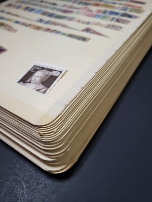 WORLDWIDE Collection A-S LOT OF 1000+ OLD - MODERN STAMPS! IN 32 STOCK ...