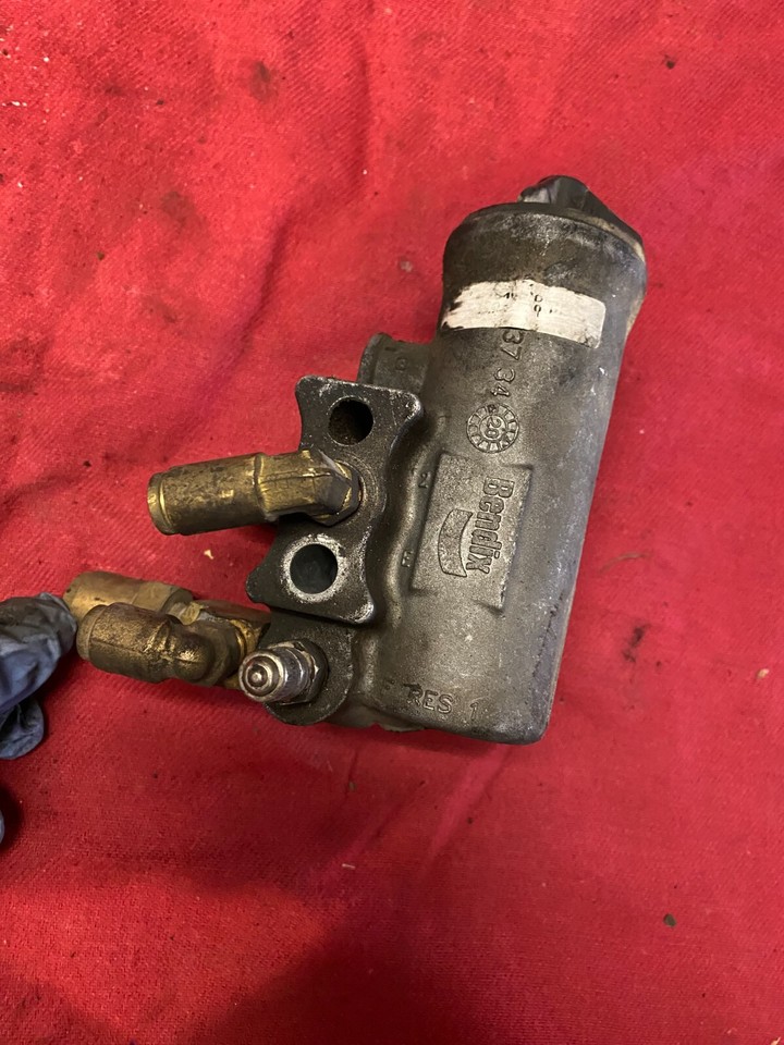 Cummins OEM Bendix Air Compressor Governor K025894 | Aftermarket