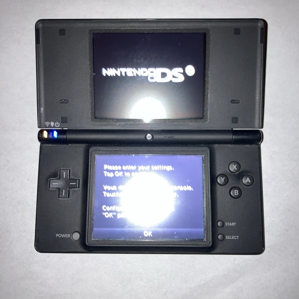 Nintendo DSi Matte Black Handheld Console System - Comes with Stylus ...