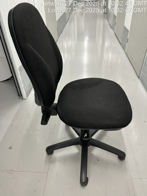 7 Standard Upholstered Office swivel chairs, colour black, good ...