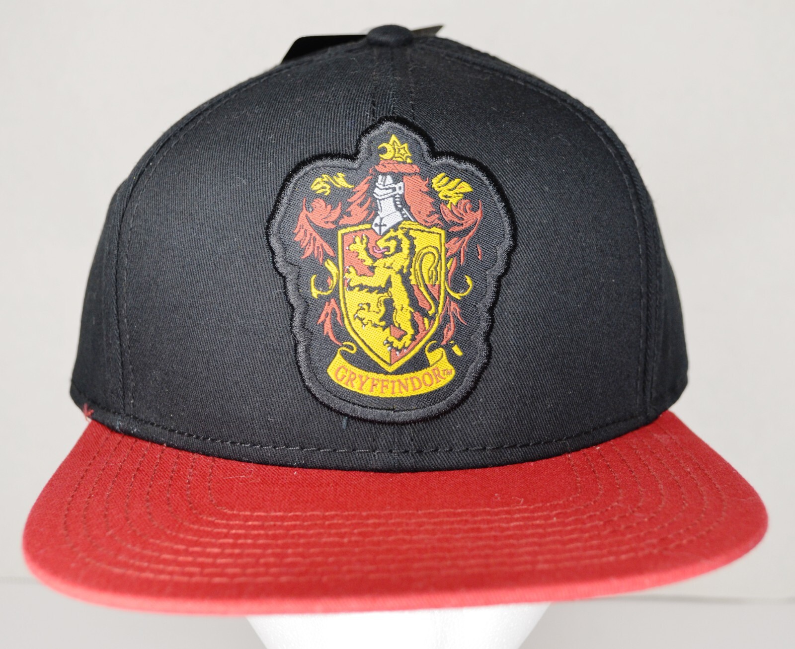 HARRY POTTER GRYFFINDOR CREST CAP TRUCKER HAT SNAP BACK NEW WITH TAGS ...