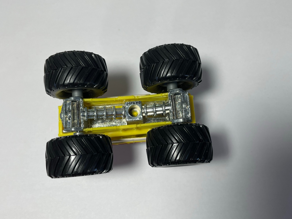 Vintage Hot Wheels Monster Jam WCW NITRO MACHINE 1:64 Truck Small Hub ...