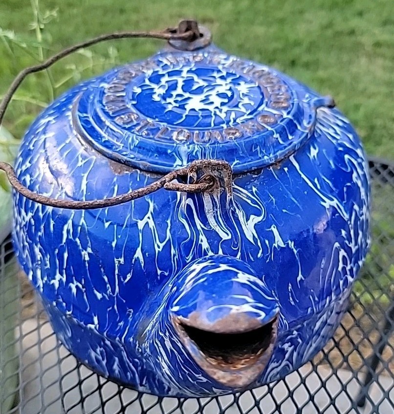 Antique Cobalt Blue And White Kettle Wrought Iron Range Co. St. Louis ...
