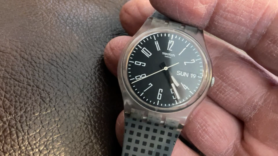 Swatch Watch Efficient GE712 day/date great condition working new ...
