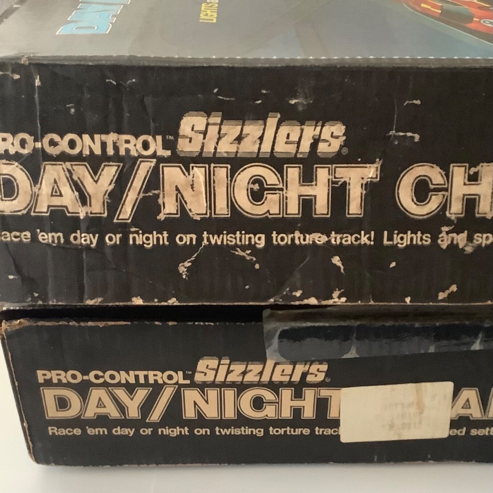 Hot Wheels Redline Sizzlers 2 Day Night Challange Sets Night Ridin ...