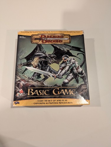 2004 Dungeons and Dragons Basic Game Box Set, all miniatures included ...