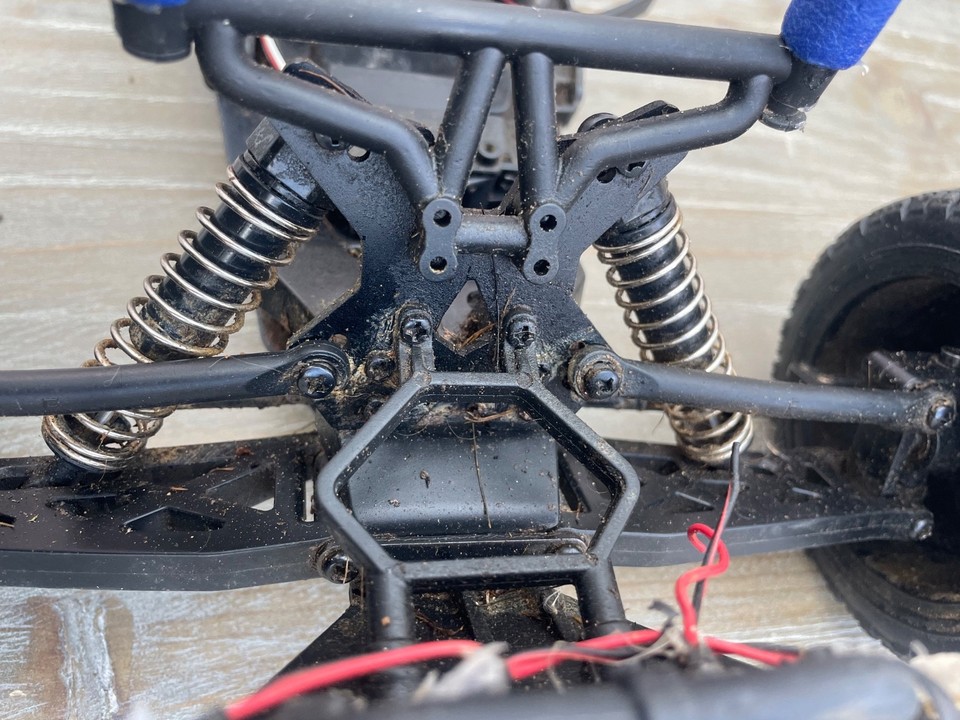 Job Lot 2 xRc Carisma Rc Cars 1:10 Scale M10SC and M40 Dessert Truck ...