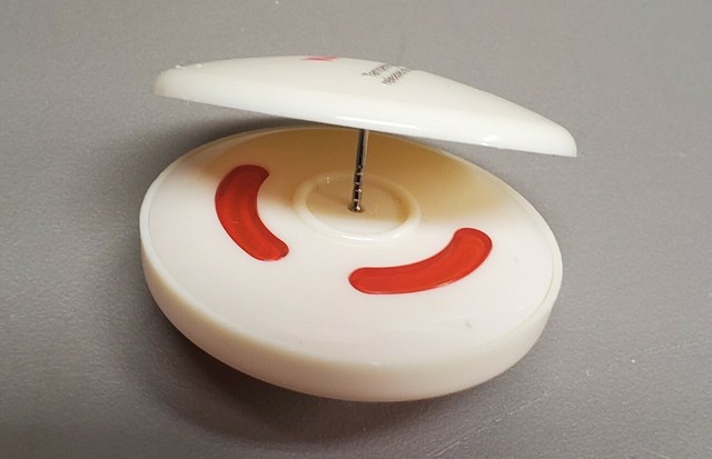 10000 USS Alarming Ink Security Tags & Pin Backs Anti-Theft Dealer Lot ...