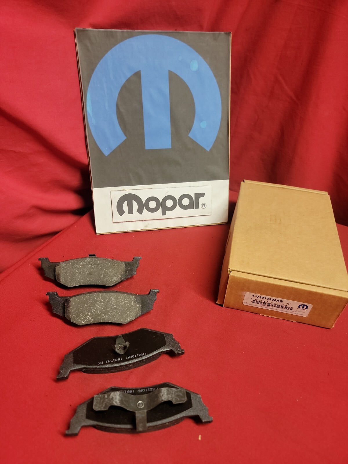 NOS MOPAR REAR DISC PAD SET 01-10 CHRYSLER PT CRUISER V2013208AB | eBay