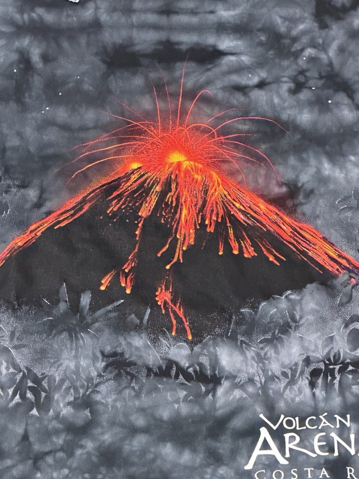 NWT Volcan Arenal Costa Rica Tie Dye Volcano Nature Art Short Sleeve ...