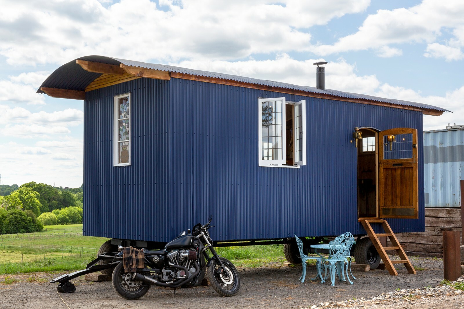 Large Luxury Shepherds Hut 9ft x 23ft | eBay UK