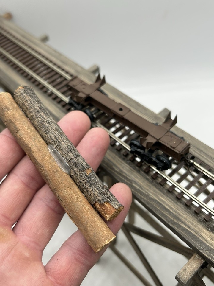 HO Scale Logging Skeleton Car w/ Real Wood Log Load Archbar Trucks | eBay