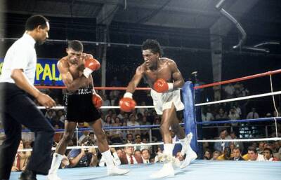Michael Olajide Throws A Left Punch Against Frank Tate OLD BOXING PHOTO ...