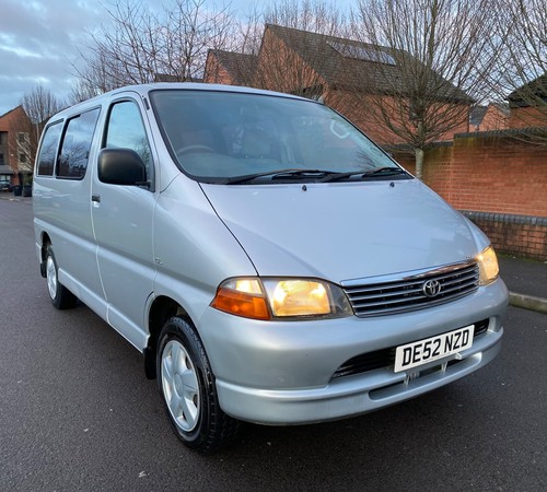 2002 Toyota Hiace 250 D-4D SWB 102bhp Minibus **63K MILES ONLY, F.S.H ...