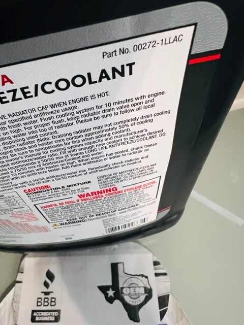 1 Gallon GENUINE Toyota Lexus RED Long Life Antifreeze Coolant 00272 ...