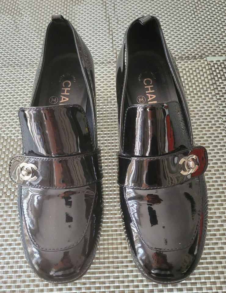 AUTHENTIC CHANEL BLACK PATENT LEATHER LOW HEELS TURN LOCK SHOES 37.7/7 ...