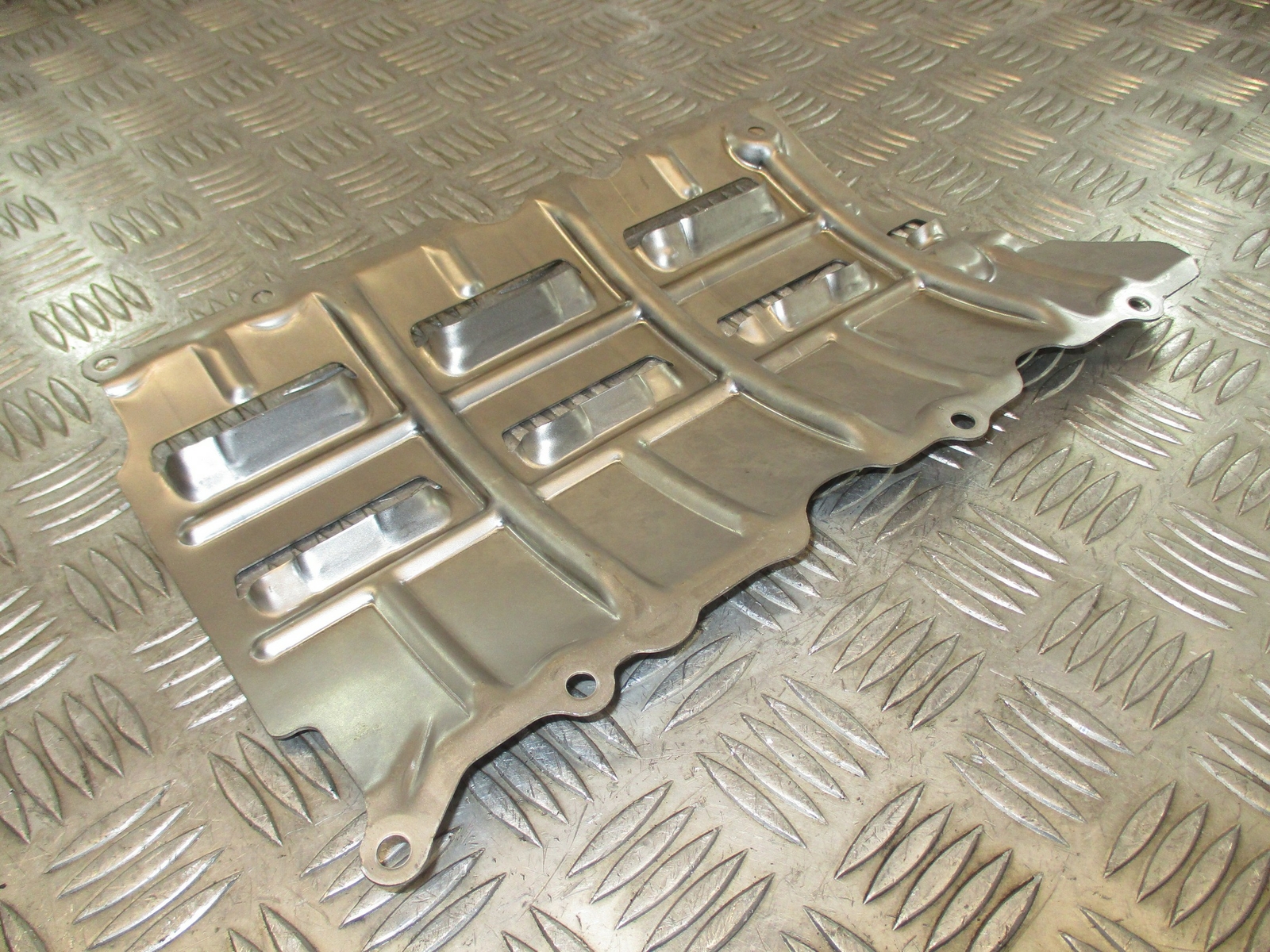 2019 Mercedes GLA200 1.6 Petrol OM270910. Oil Sump Baffle A2640140400 ...