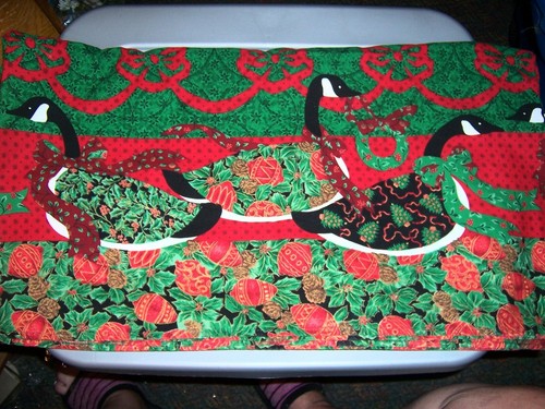 WILTON COURT Cotton CHRISTMAS Geese Inspired Tablecloth - 58x100" Oval ...