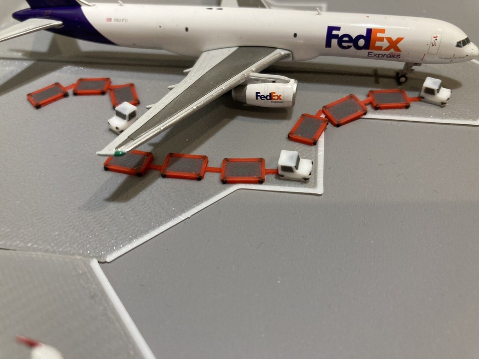 1:400 Scale Airport Cargo Cart FedEx (For Gemini Jets And Ng Models) | eBay