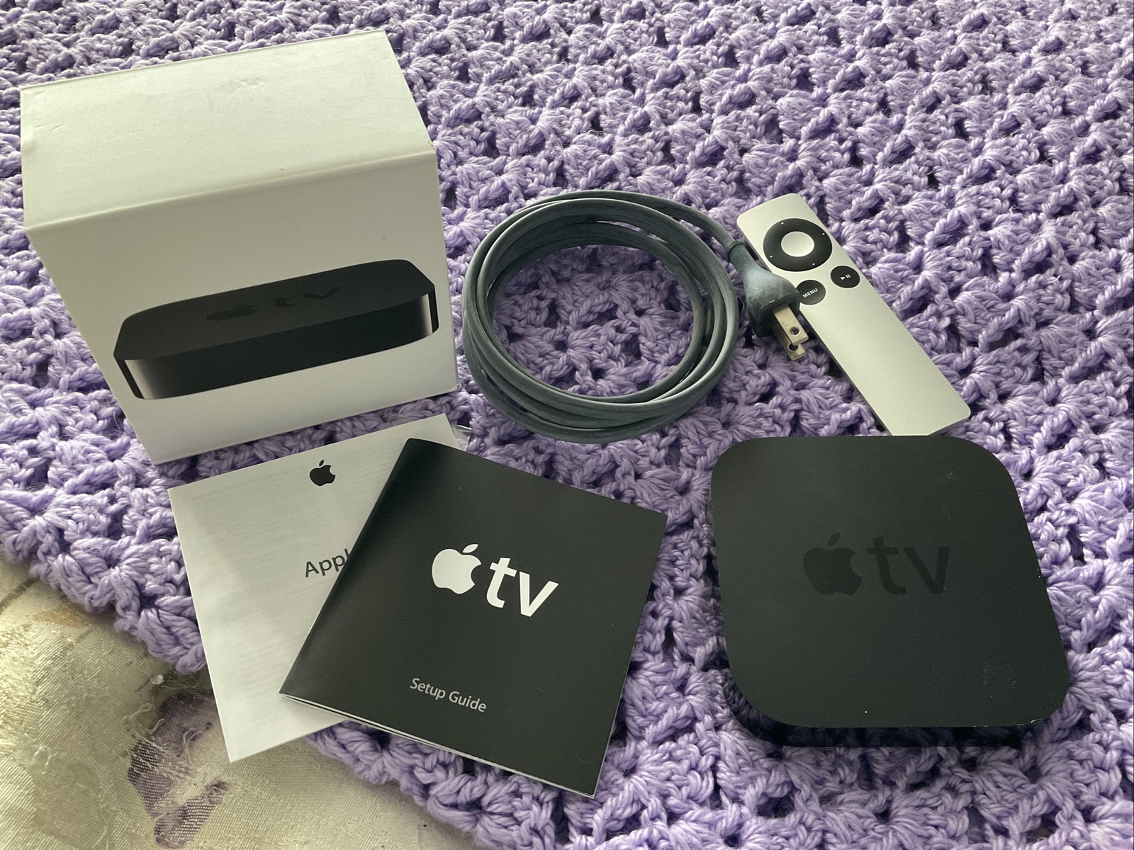Apple TV 3rd Generation 8GB HD Media Streamer A1469 Remote & Power Cord ...