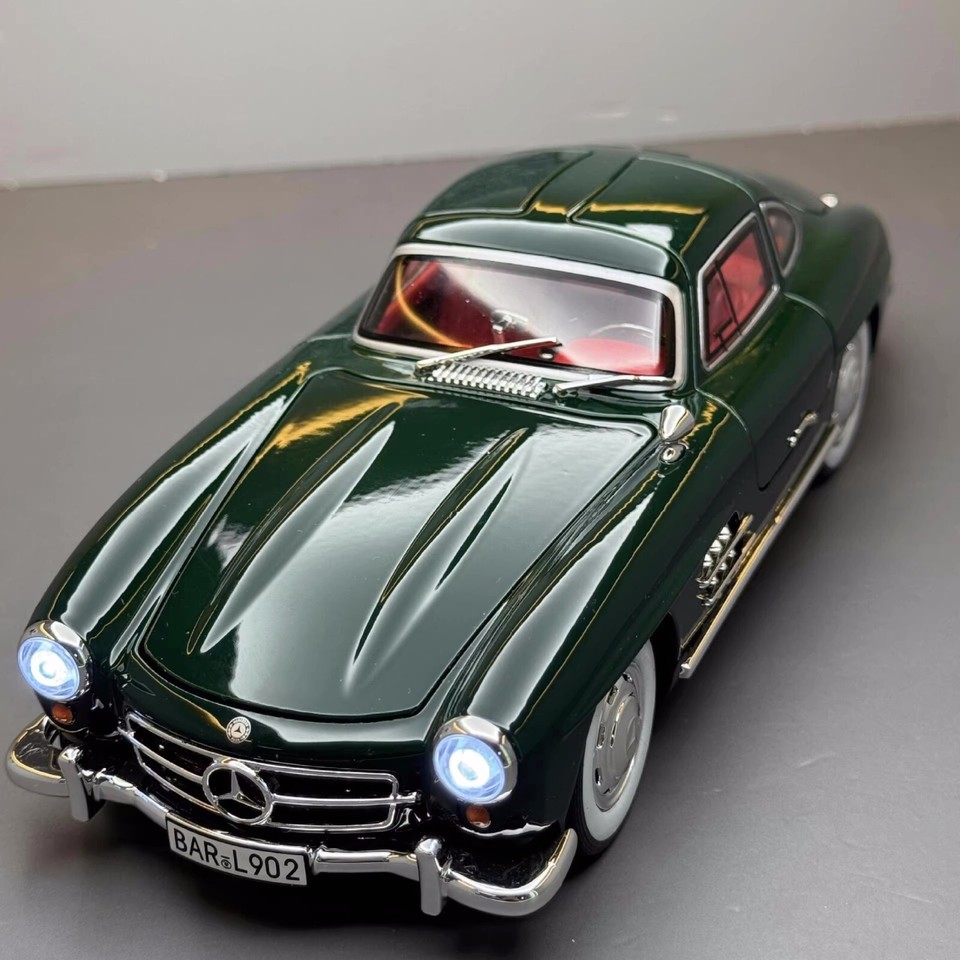 Mercedes-Benz 300SL vintage car model green 1:24 | eBay