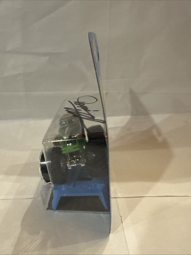 2016 HOT WHEELS 1:64 MONSTER JAM "NEW LOOK" CHROME GRAVE DIGGER with ...