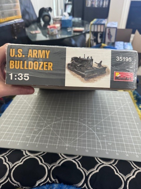 MiniArt 35195 1:35 U.S. Army Bulldozer Military Tank Model Kit Open But ...