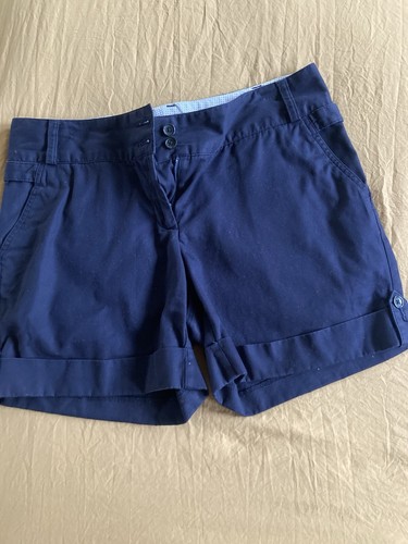 Lands End Women’s Navy Blue Flat Front Short 2 Button Slash Pockets 5in ...