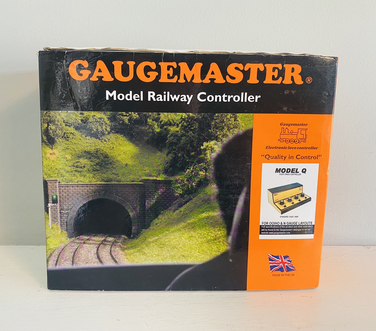 Gaugemaster GMC-Q Four Track Cased Controller :: Railway Models UK