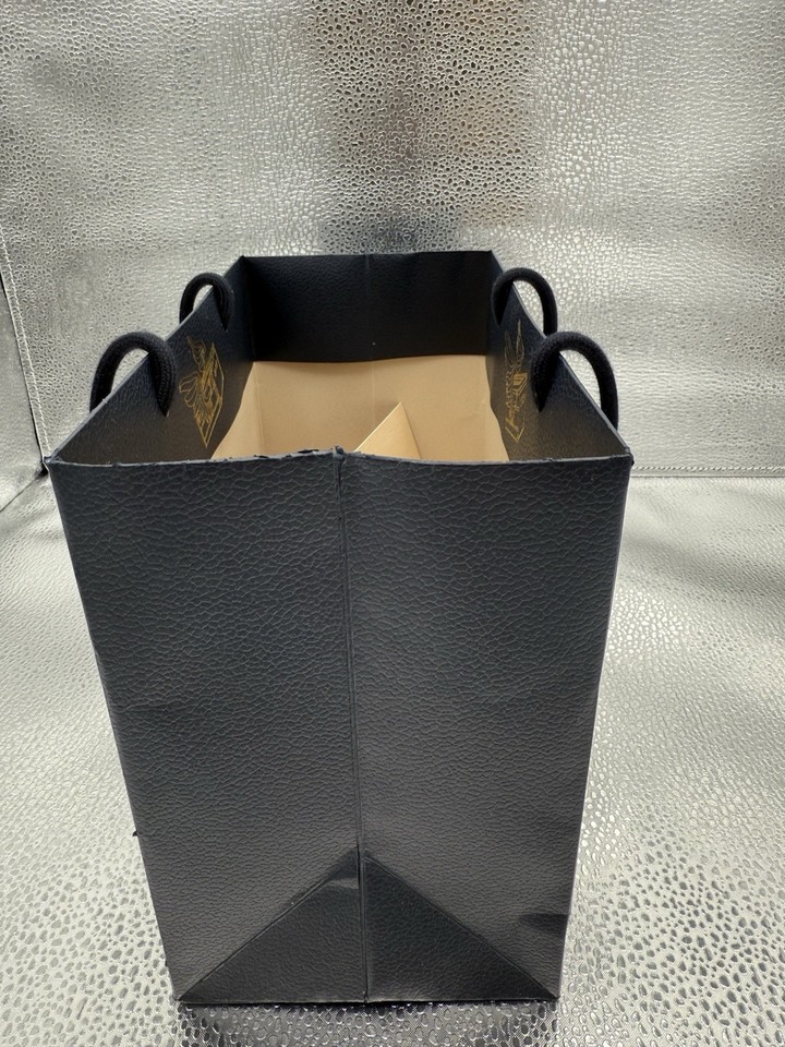 🎄New authentic LOUIS VUITTON Holiday 2025 Limited Edition Shopping Bag ...