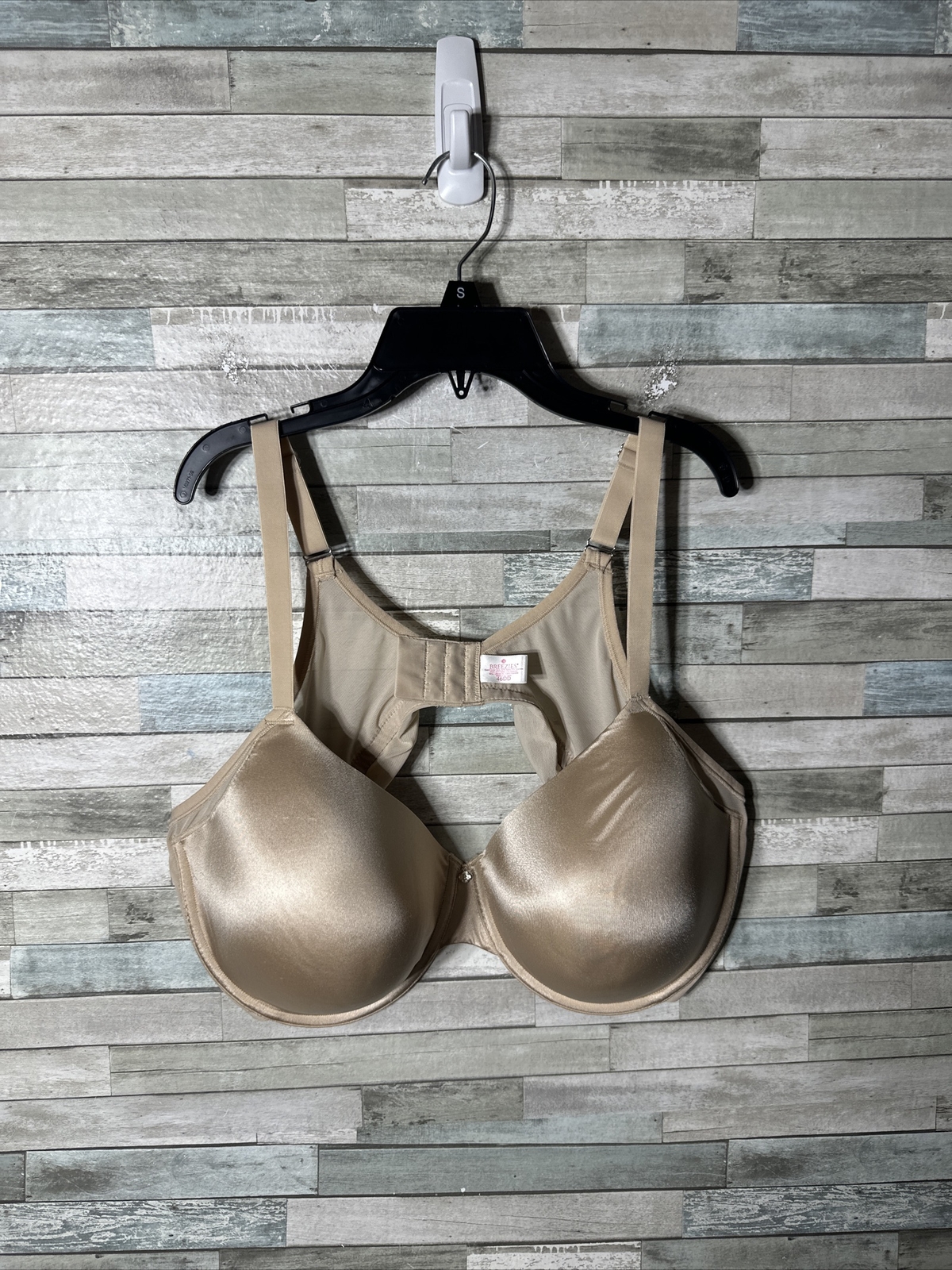 Women’s Breezies Bra Nude Size 46DD - Gem