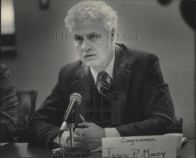 1984 Press Photo United States Representative Jim Moody in meeting ...