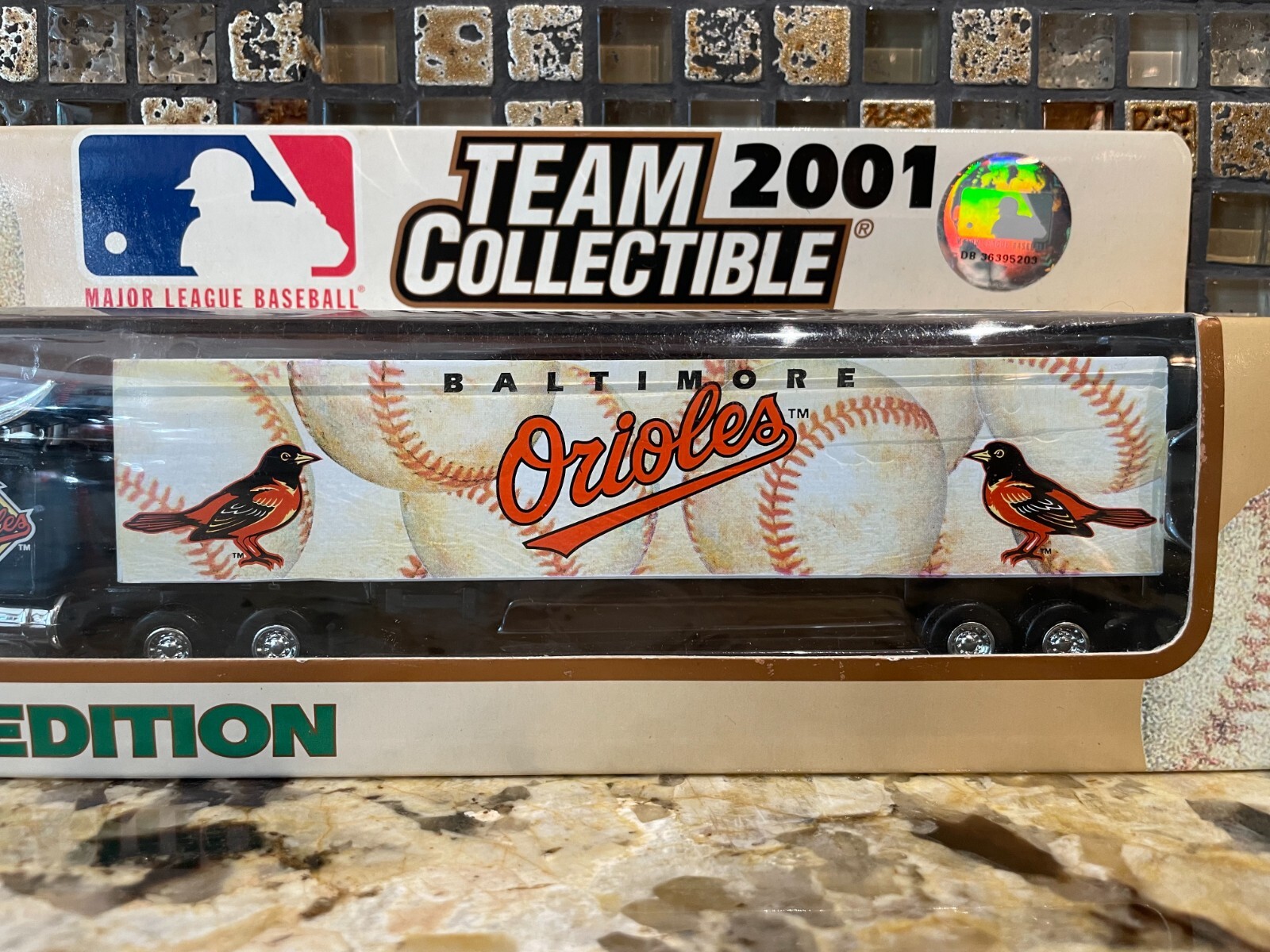 MLB 2001 Baltimore Orioles Peterbilt Tractor-Trailer Fleer Collectibles ...