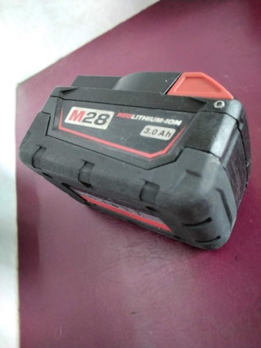 Genuine Milwaukee M28BX LITHIUM-ION 28V 3.0AH Slide Battery . | eBay ...