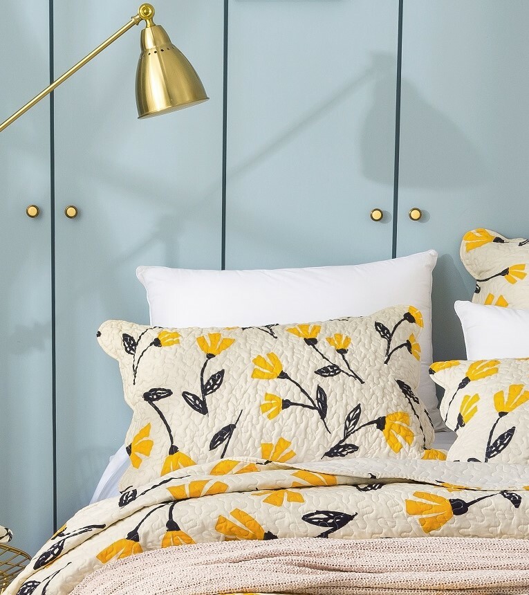 DaDa Bedding Yellow Fleur Floral Garden Botanical Quilted Scalloped ...