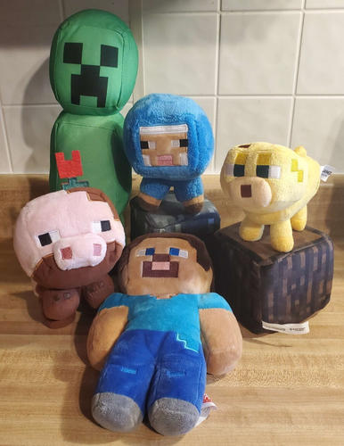 Lot of (7) Minecraft Plushes - Mine Chest Exclusive Block Plushes/Steve ...