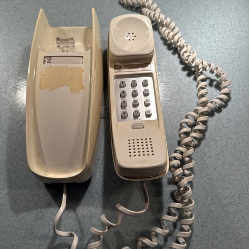 Vintage Beige Tan Princess Touch-Tone Phone AT&T 230 Trimline Telephone ...