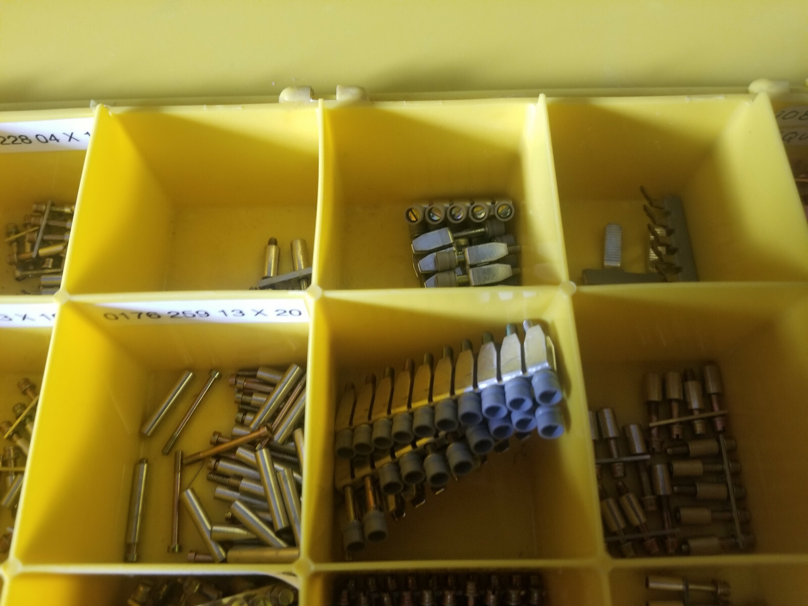 Large Lot of Entrelec & Square-D Terminal Block Jumpers, Center & Lug ...