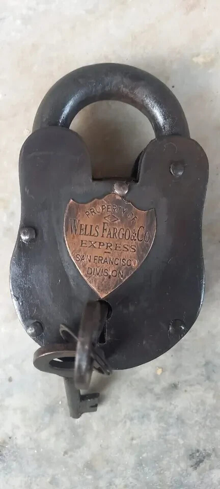 5'' Wells Fargo Padlock Key Set Lock HUGE Blacksmith Gunsmith Collector ...