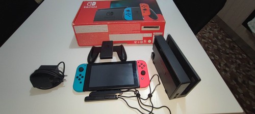 console Nintendo Switch usata ottime condizioni completa di accessori ...