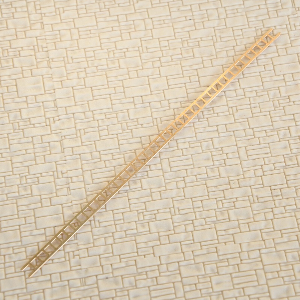 5 x OO / HO scale coppery ladders brass ladder strips solderable steps ...