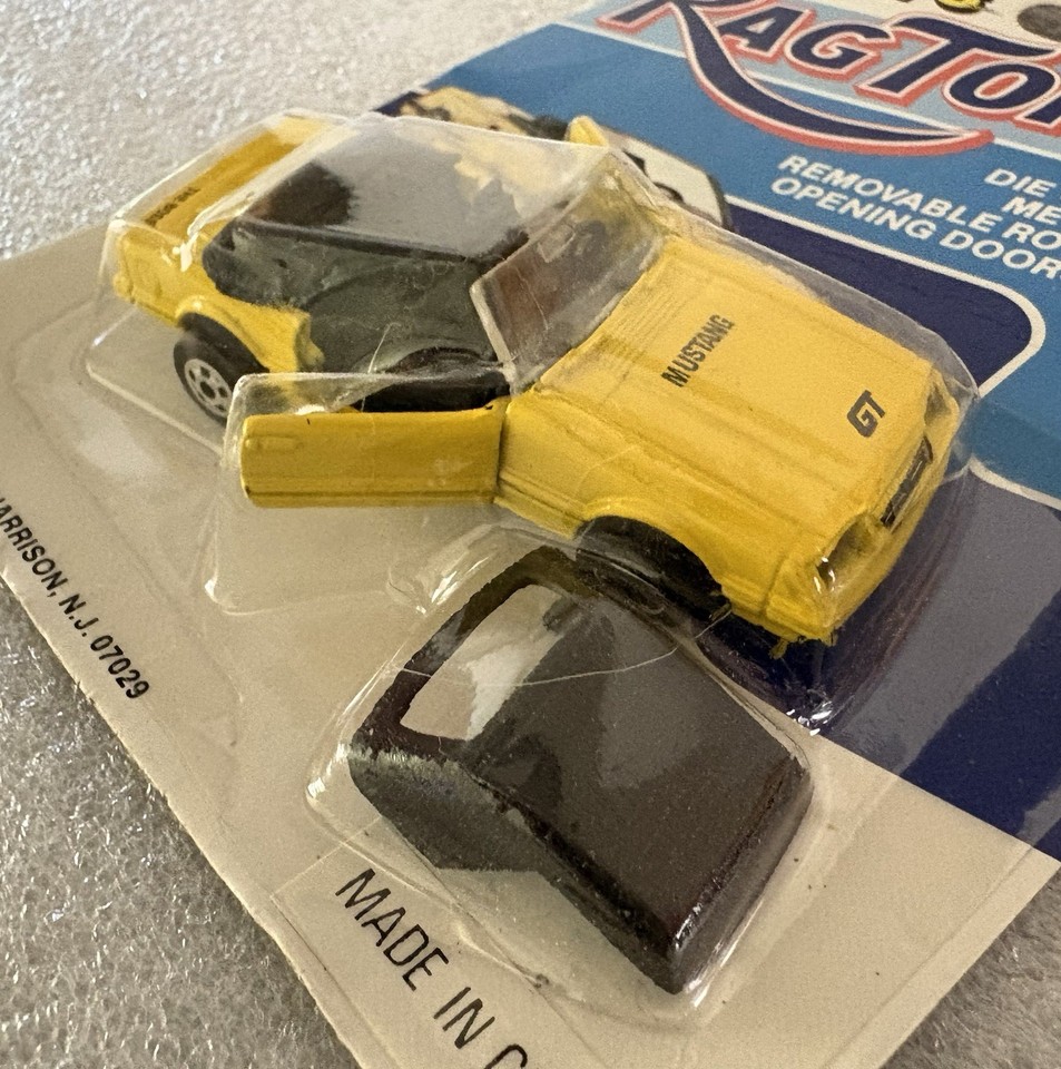 Nice! Ford Mustang w Black Convertible Top - Road Champs 1:64 - Vintage ...